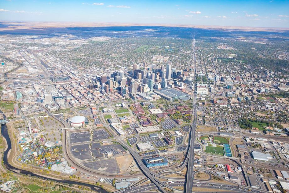 Cheapest Time to Fly to Denver in 2026/2027 with Costs
